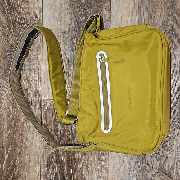 REI | Bags | Rei Crossbody Bag | Poshmark